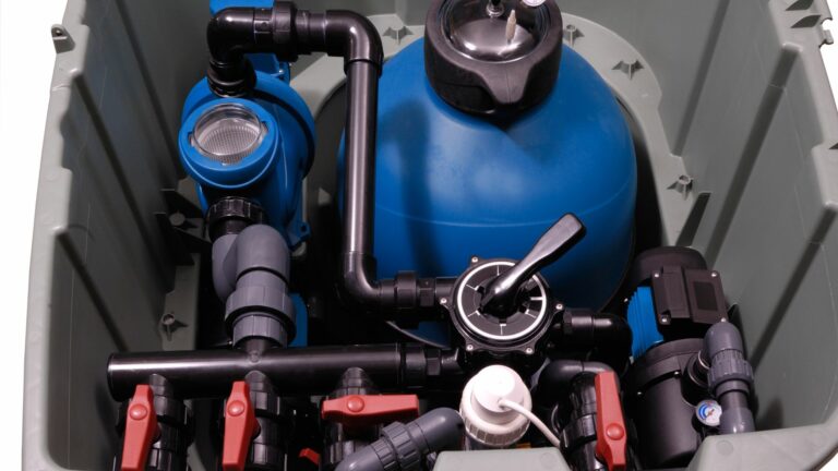 Le fonctionnement du système de filtration d'une piscine - Espace Info ...